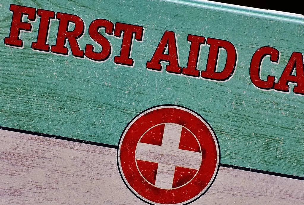 Different Types of First Aid Kit & What They Contain | FAW